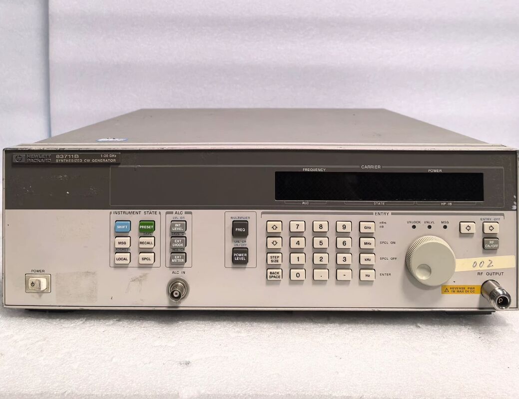 Synthesized Swept CW RF Signal Generator HP Agilent 83711B 2 GHz 20 GHz