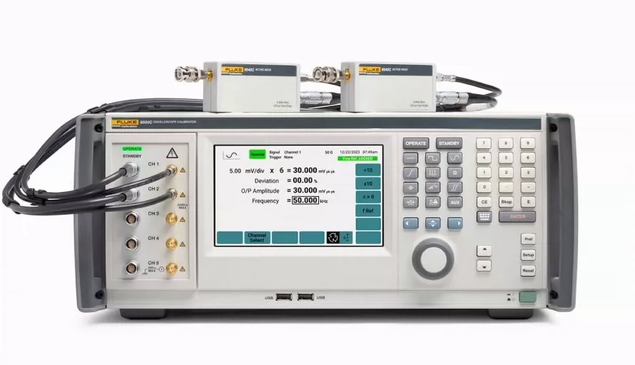 High Performance 9500C Fluke Oscilloscope Calibrator 3.2 GHz Multi Function